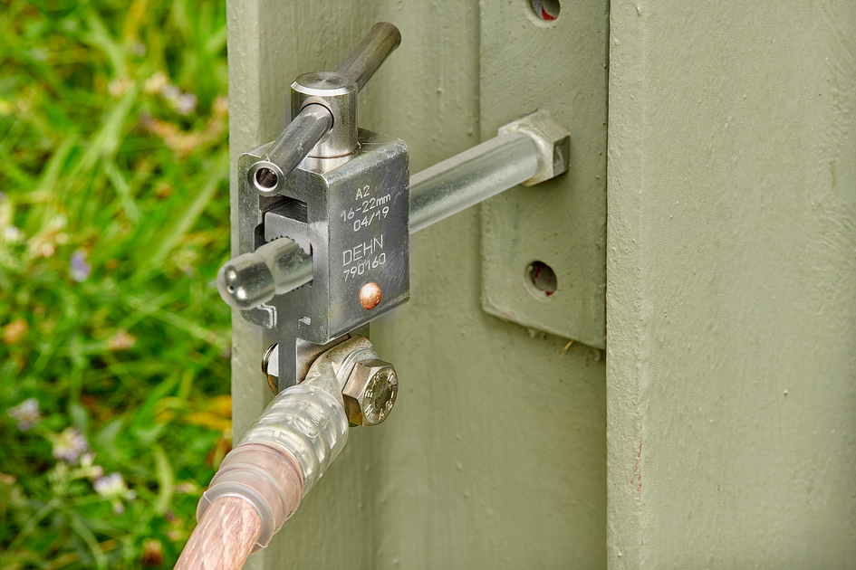 Earth Connecting Elements for Switchgear Installations and Overhead Lines